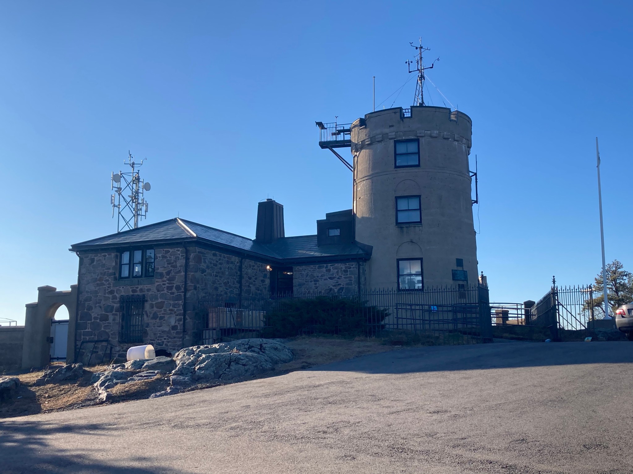 Great Blue Hill – Hiking Massachusetts Peaks